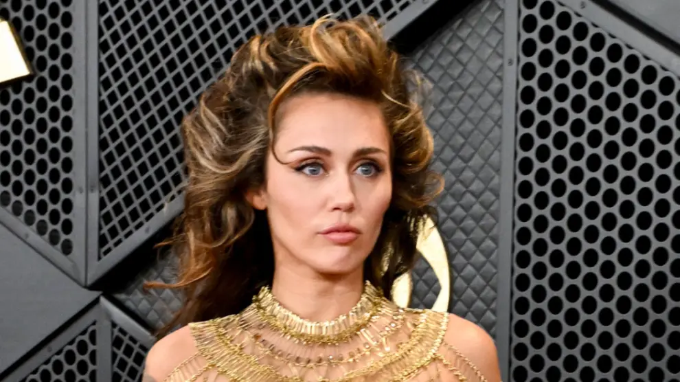 Miley Cyrus y Pharrell Williams estrenan nueva canción: 'Doctor (Work ...