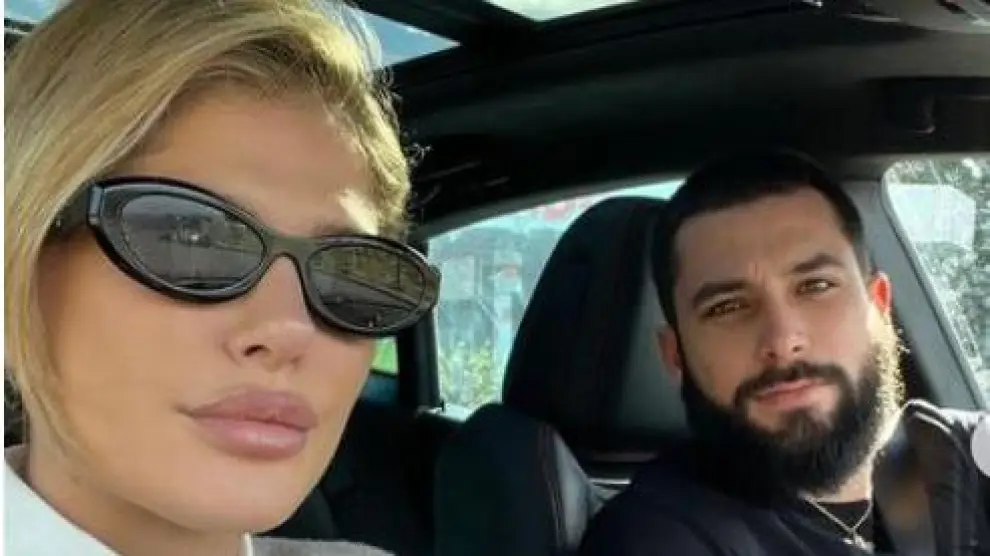 Alja, la mujer de Jota Peleteiro, posa embarazada: "Siempre trabajando"