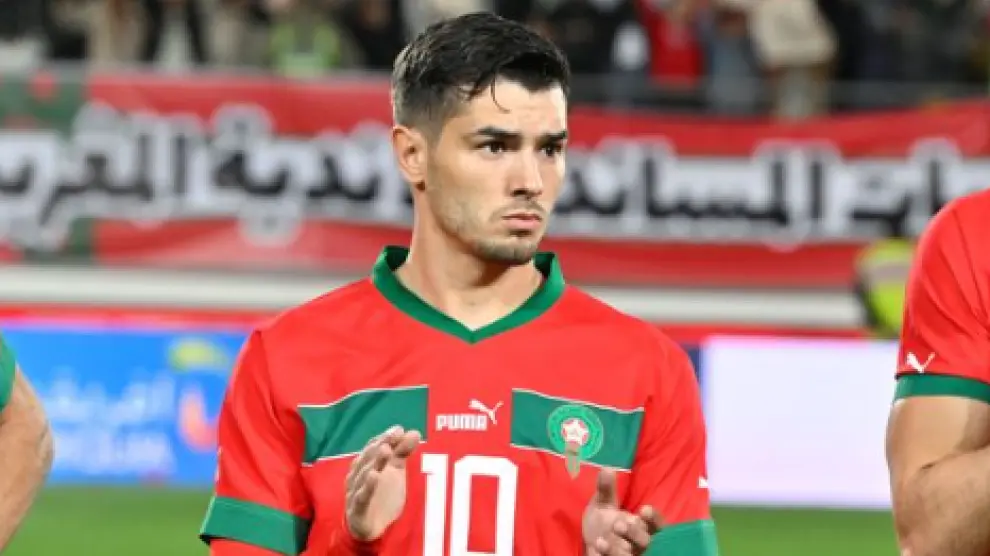 Marruecos se rinde a Brahim: lleno en la grada, dorsal '10' y gran debut