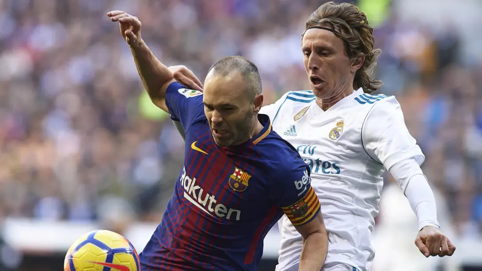 ENCUESTA | Iniesta, Kroos, Xavi, Modric... ¿Quién ha sido el mejor centrocampista de LaLiga en ...
