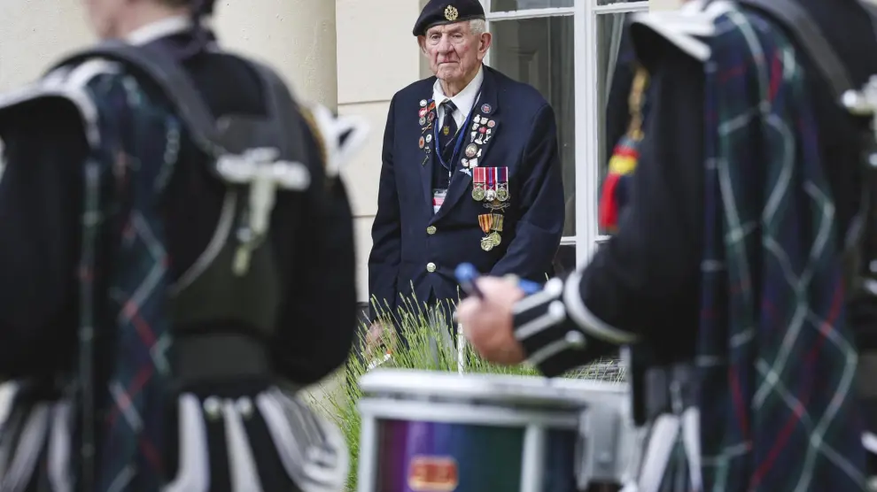 Un veterano de 90 años pide ayuda tras perder sus medallas en el ...