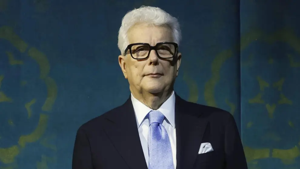 Ken Follett, "conmovido" con el estreno mundial del musical 'Los ...