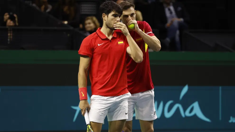 Carlos Alcaraz y Marcel Granollers de dobles, en directo: España - Países Bajos en la Copa Davis hoy
