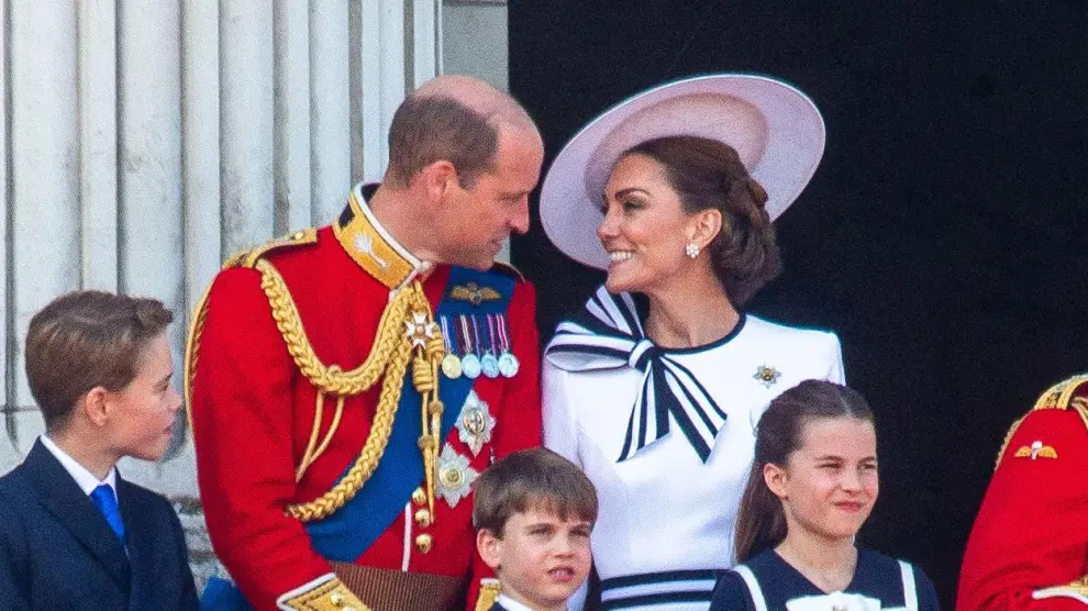 Kate Middleton luce el look más navideño con un guiño escocés para la ...