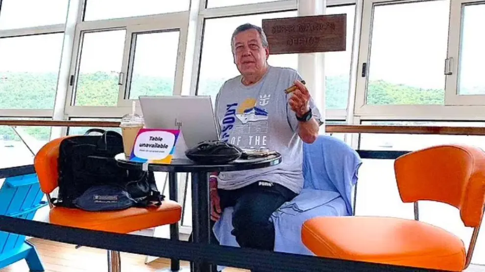 Mario Salcedo, el hombre que lleva 25 años viviendo en un crucero: "Me ...