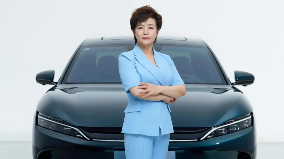 Entrevista con la vicepresidenta de BYD, Stella Li: ''Los aranceles ...