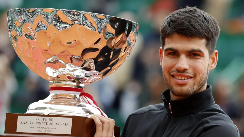 Carlos Alcaraz levanta su primer título en Montecarlo