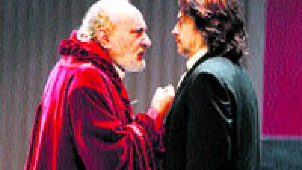 Cuestionando el poder absoluto