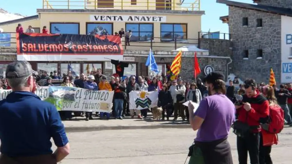 Varios centenares de personas participan en la VIII Concentración en Espelunciecha