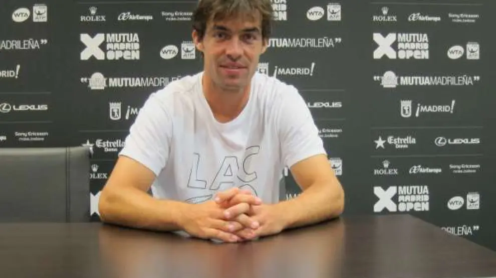 Pere Riba participa por primera vez en el Torneo de Tenis Playa de Luanco