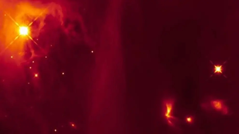 El extraño fenómeno de la estrella naciente que parpadea cada 25 días