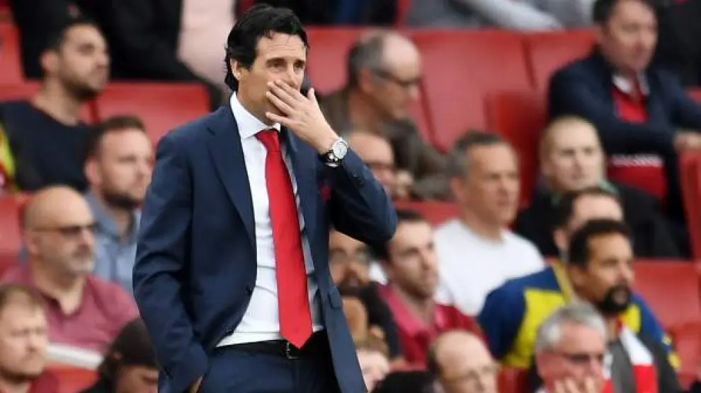 Peter Crouch sale en defensa de Emery: "Le han faltado al respeto"