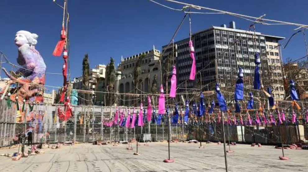 La pirotecnia Caballer FX atrona la Plaza del Ayuntamiento con los 170 ...