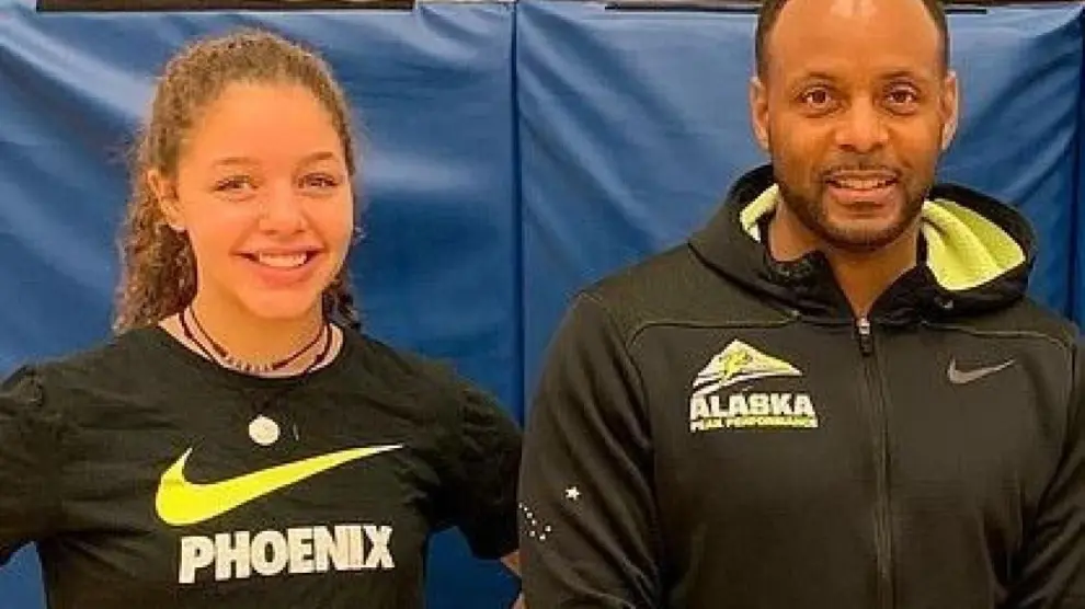 Una nadadora es descalificada por enseñar demasiado trasero con el bañador