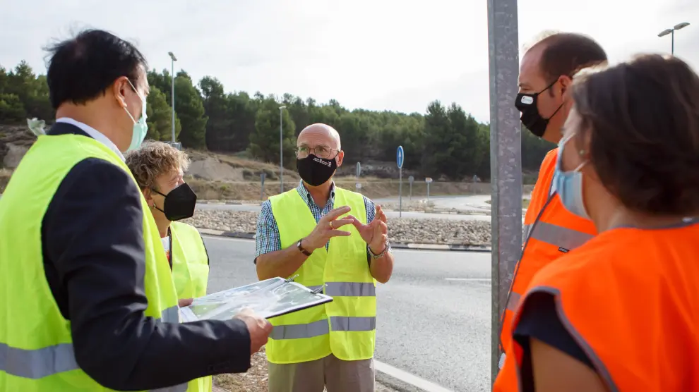 La construcción de la rotonda y el corredor peatonal de Cárcar se ...