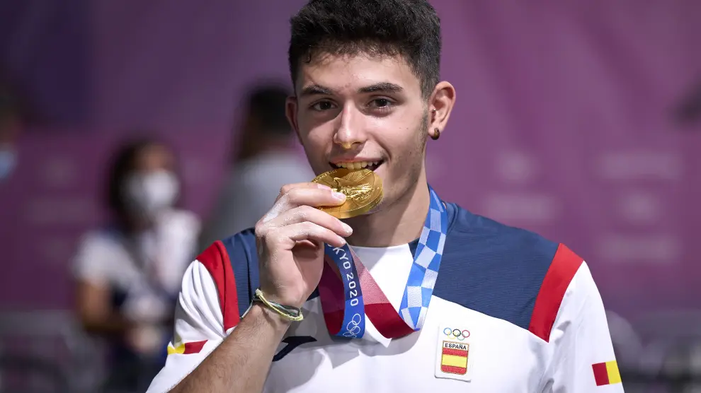 Alberto Ginés confiesa que un día acabó en una fiesta con su medalla y ...