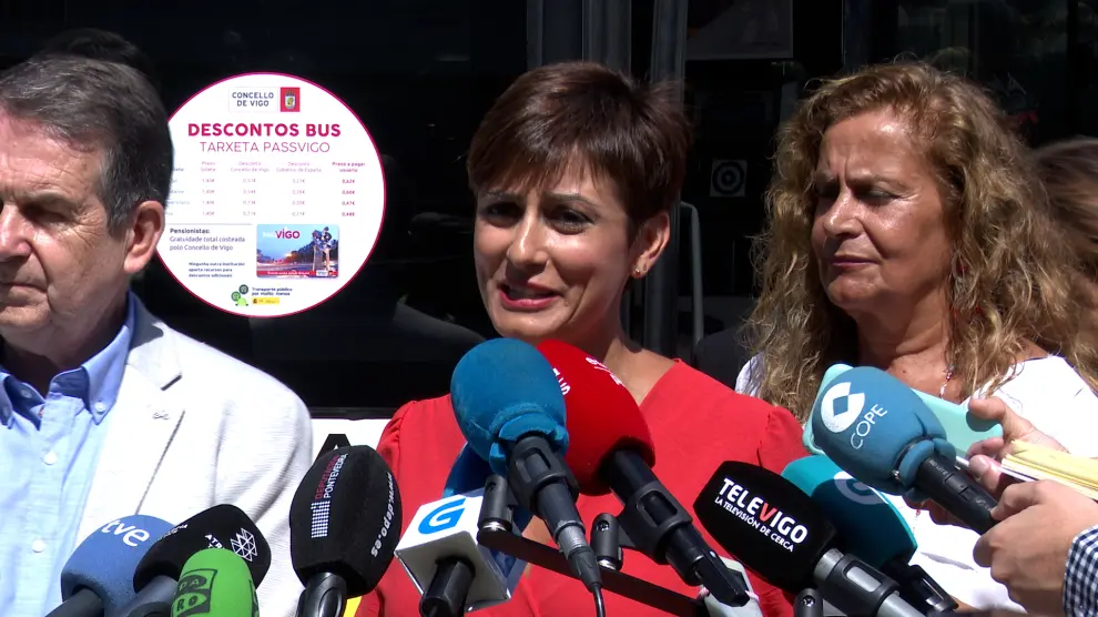 Vídeo: Rodríguez insta a Feijóo a llamar a Von der Leyen para conocer ...