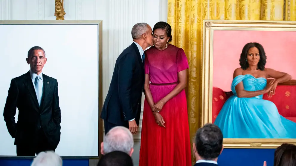 Barack y Michelle Obama vuelven a la Casa Blanca para revelar sus retratos oficiales