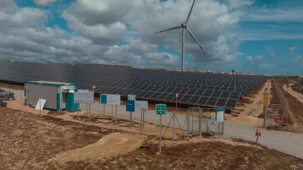 Naturgy alcanza los 100 MW de potencia en Canarias con su primera planta solar