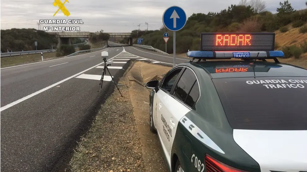 Investigan al conductor de un vehículo que circulaba a 212 km/h en la A ...