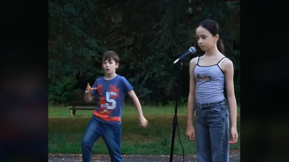 Linda y Louis Buzz, así son los hermanos que se han hecho virales por ...