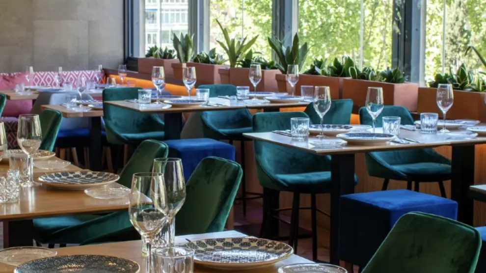 El restaurante en uno de los lugares más emblemáticos de Madrid con un ...