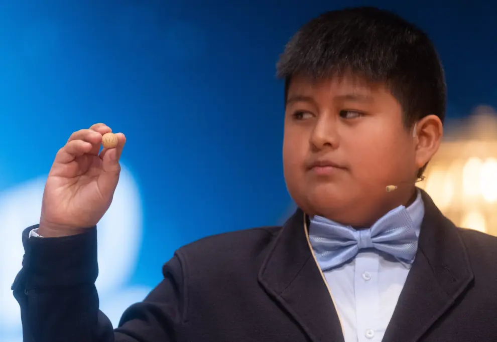 Foto: Un 'papa' y un 'obispo' | Lotería de Navidad 2024: las fotos del ...