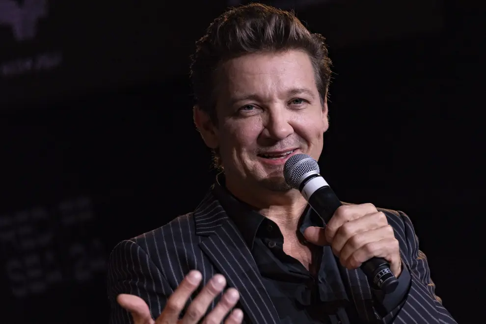 Foto: Kim Basinger | Canciones con pizza, picaduras de abeja... Los ...