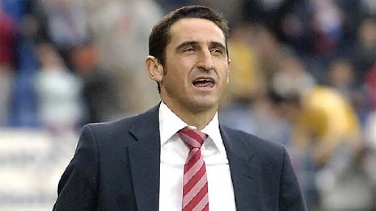 Manolo Jiménez renueva con el Sevilla
