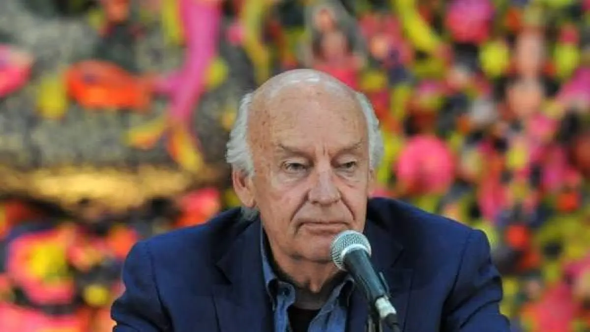 Galeano presenta su último libro con referencias a América Latina y ...