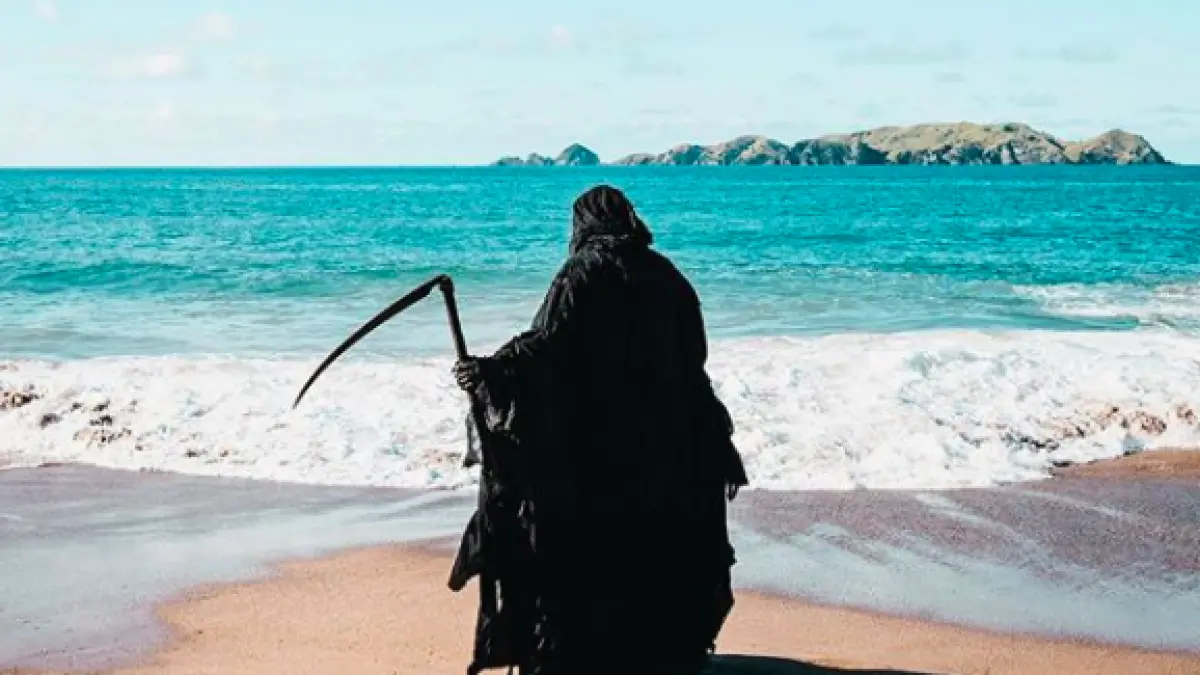 Disfrazado de La Parca, un hombre viajará a las playas de Florida para ...