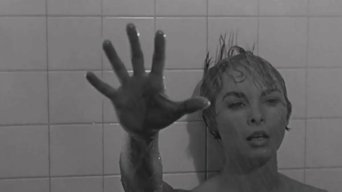 Marli Renfro's Instagram, Twitter & Facebook on IDCrawl