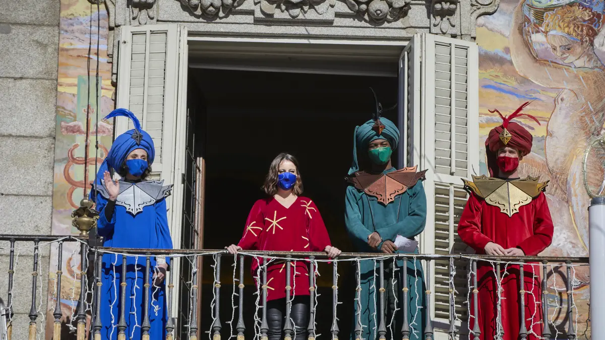 Los Reyes Magos llegan a Madrid en carroza pero sin público