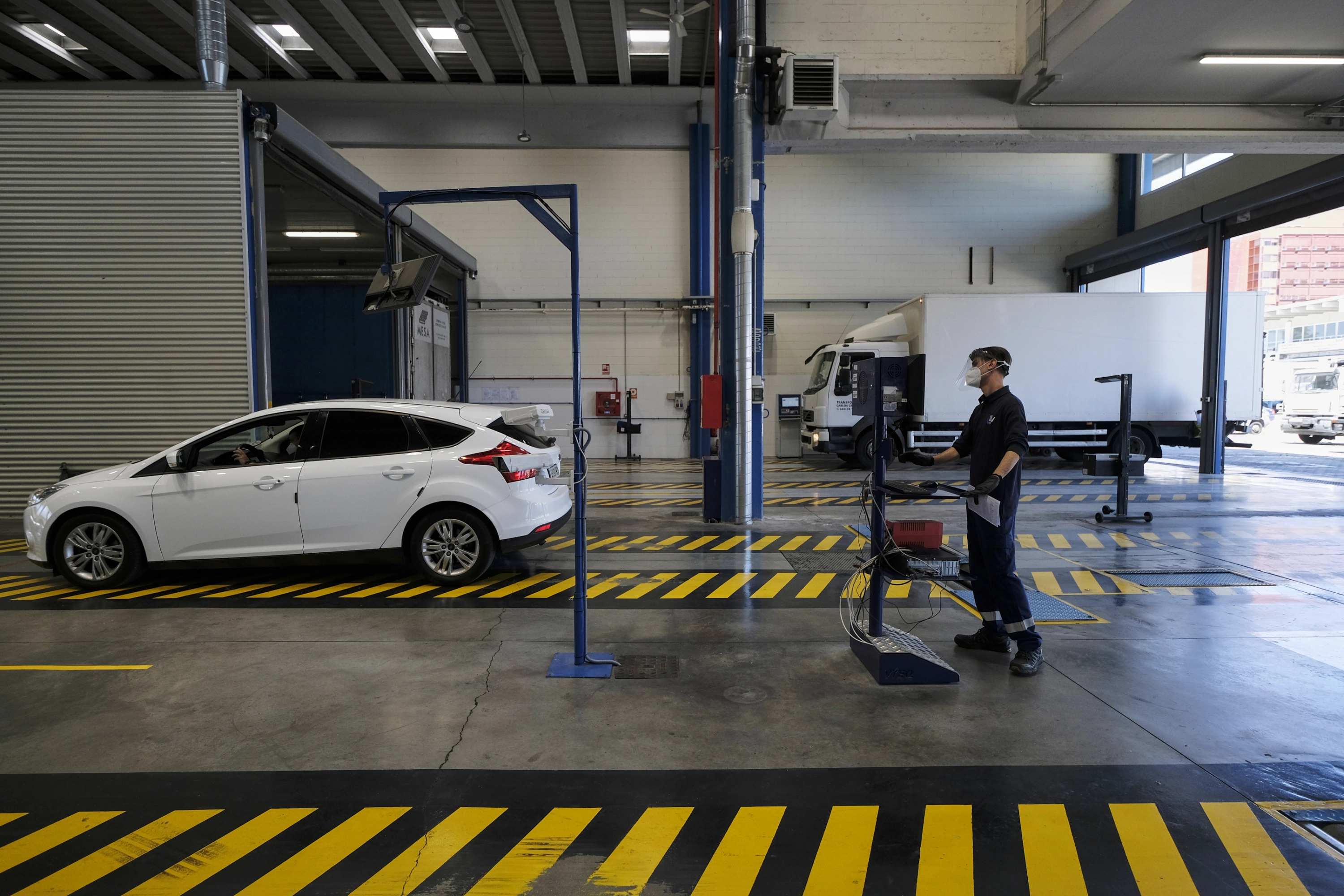 Todos los documentos que debes presentar para pasar la ITV del coche