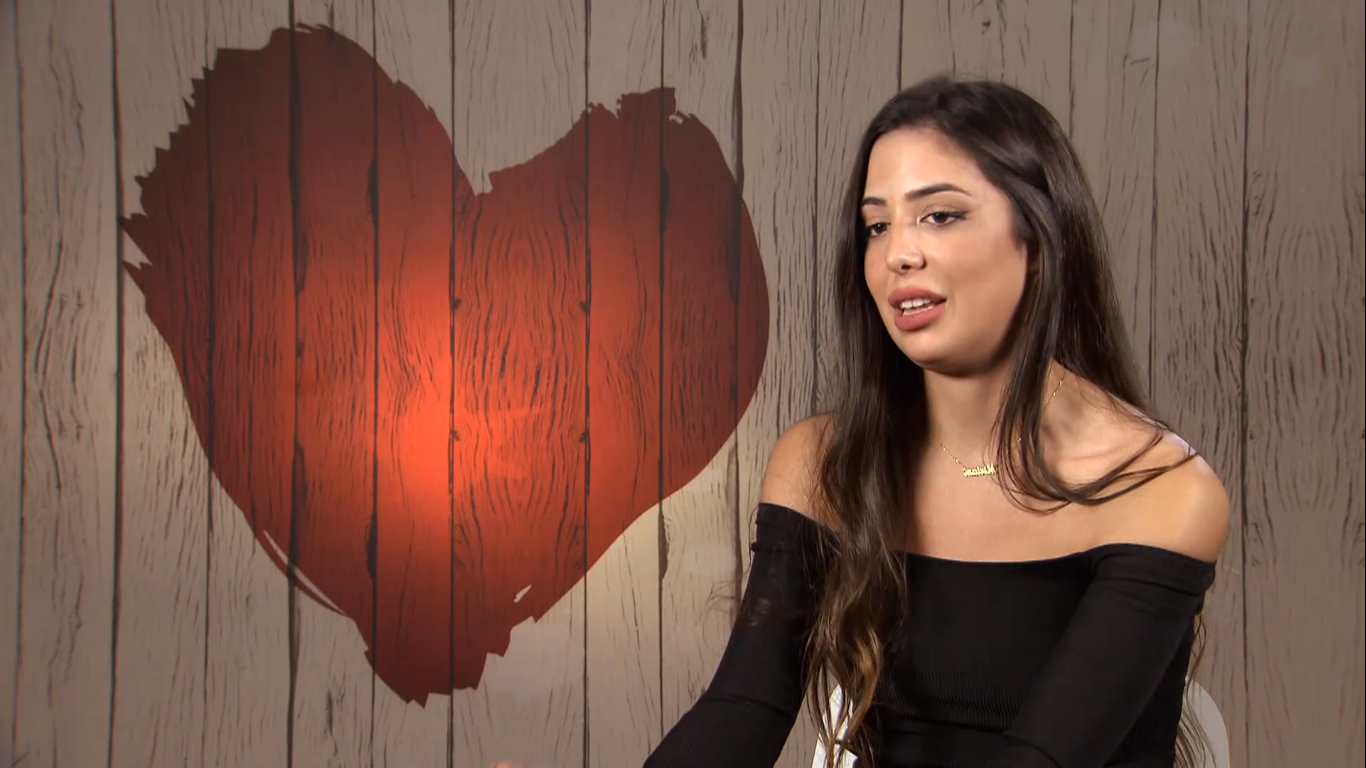 Miriam, en 'First dates': "Según veo a un chico, sé cómo va a estar dotado"