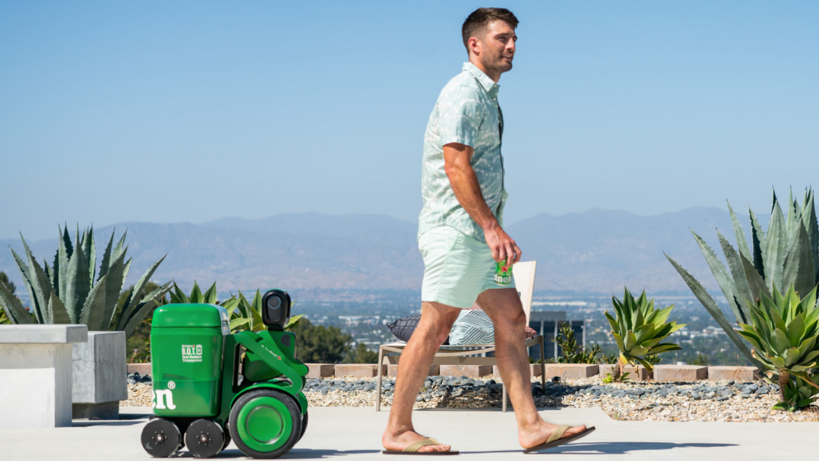 Un sueño hecho realidad para los amantes de la cerveza: un robot nevera ...