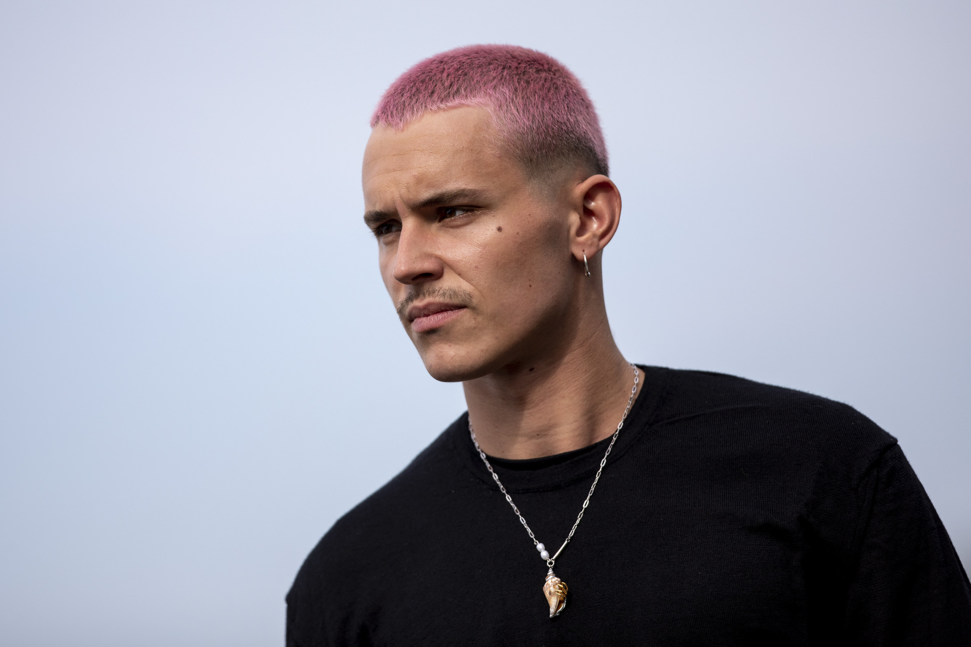 Críticas a Aron Piper por sus últimos conciertos: "Dos horas fumando y ...