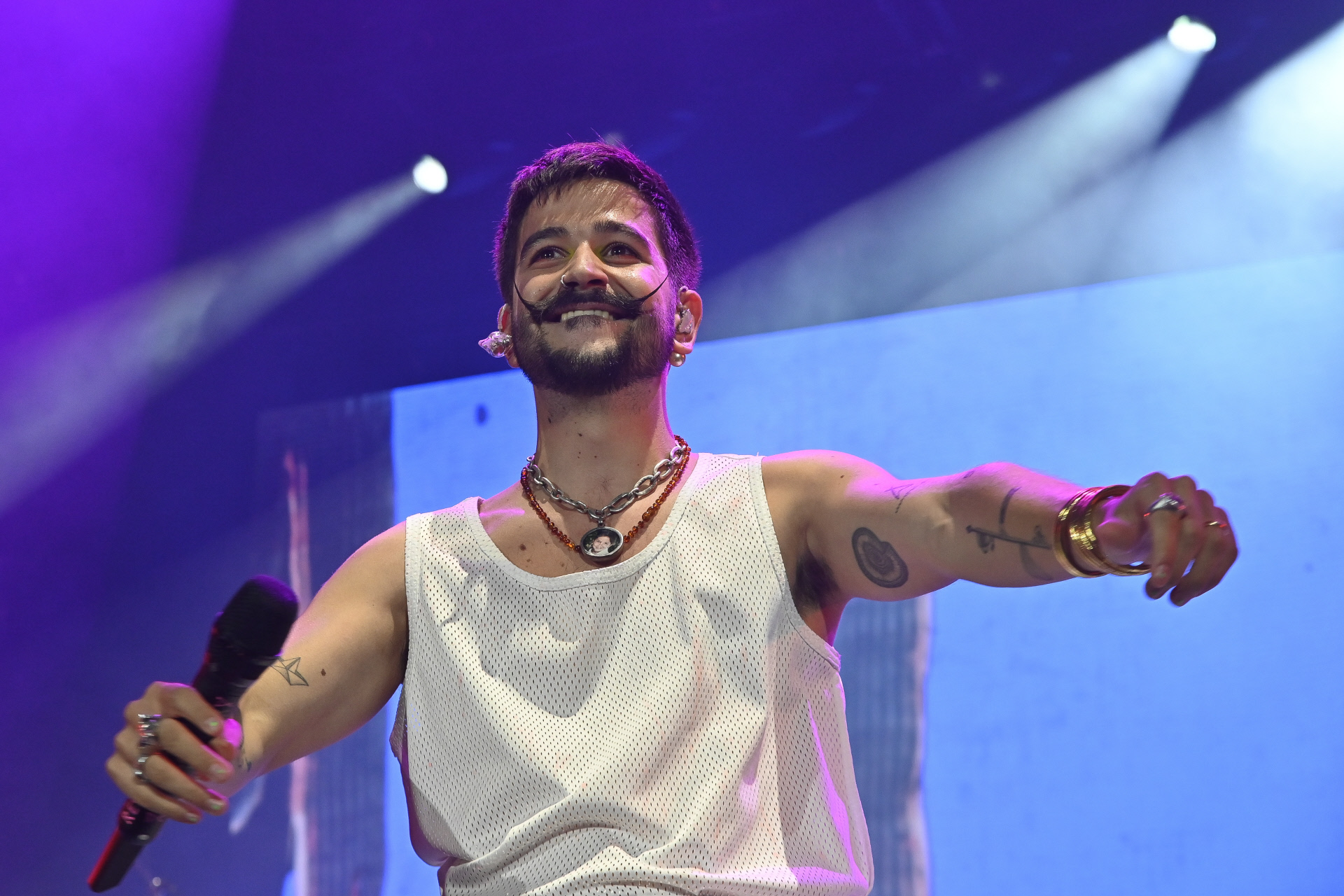 Horario del concierto gratuito de Camilo en la Puerta de Alcalá