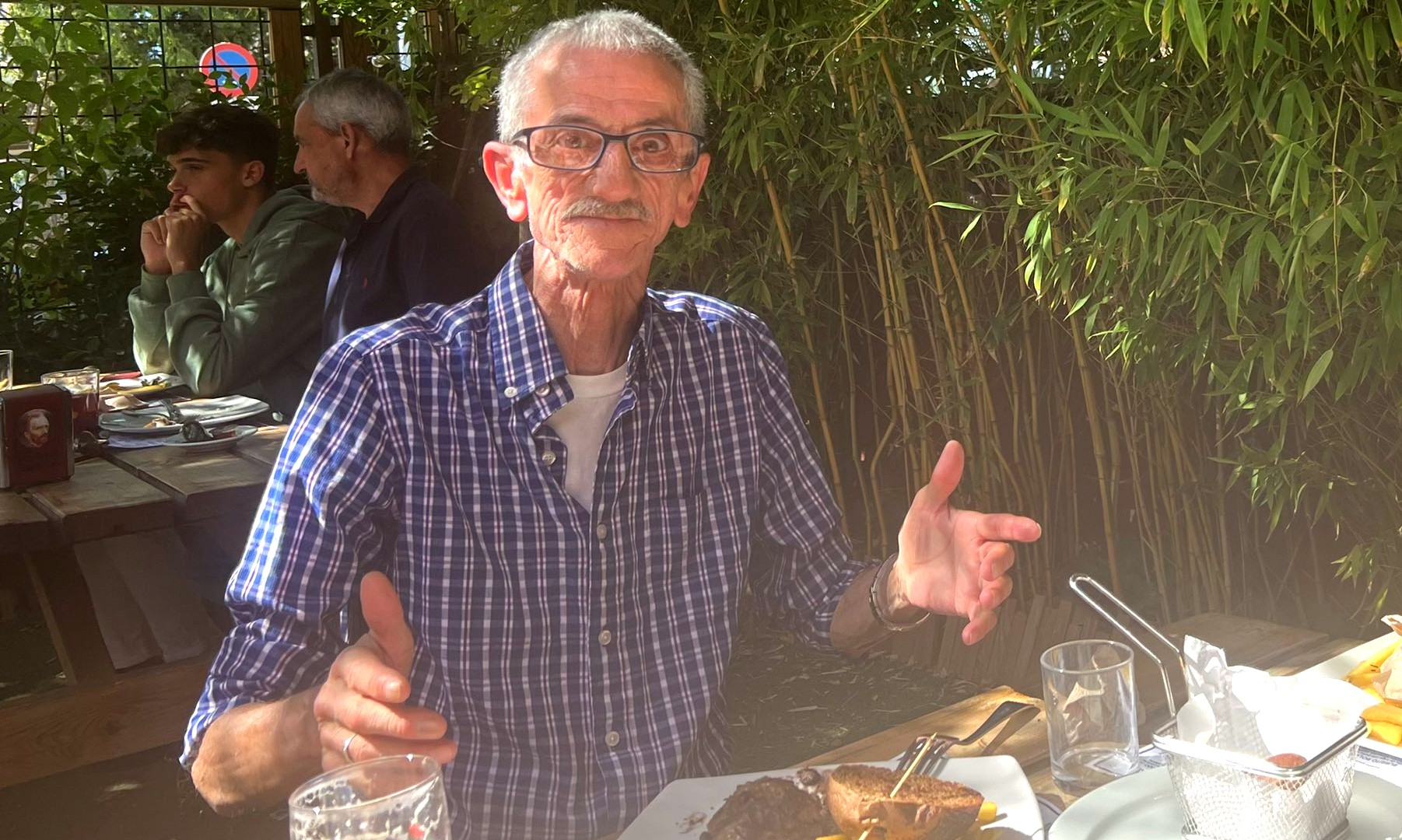 Ramón de Pitis acude a su cita con Alejandra Andrade de Emidio Tucci y ...