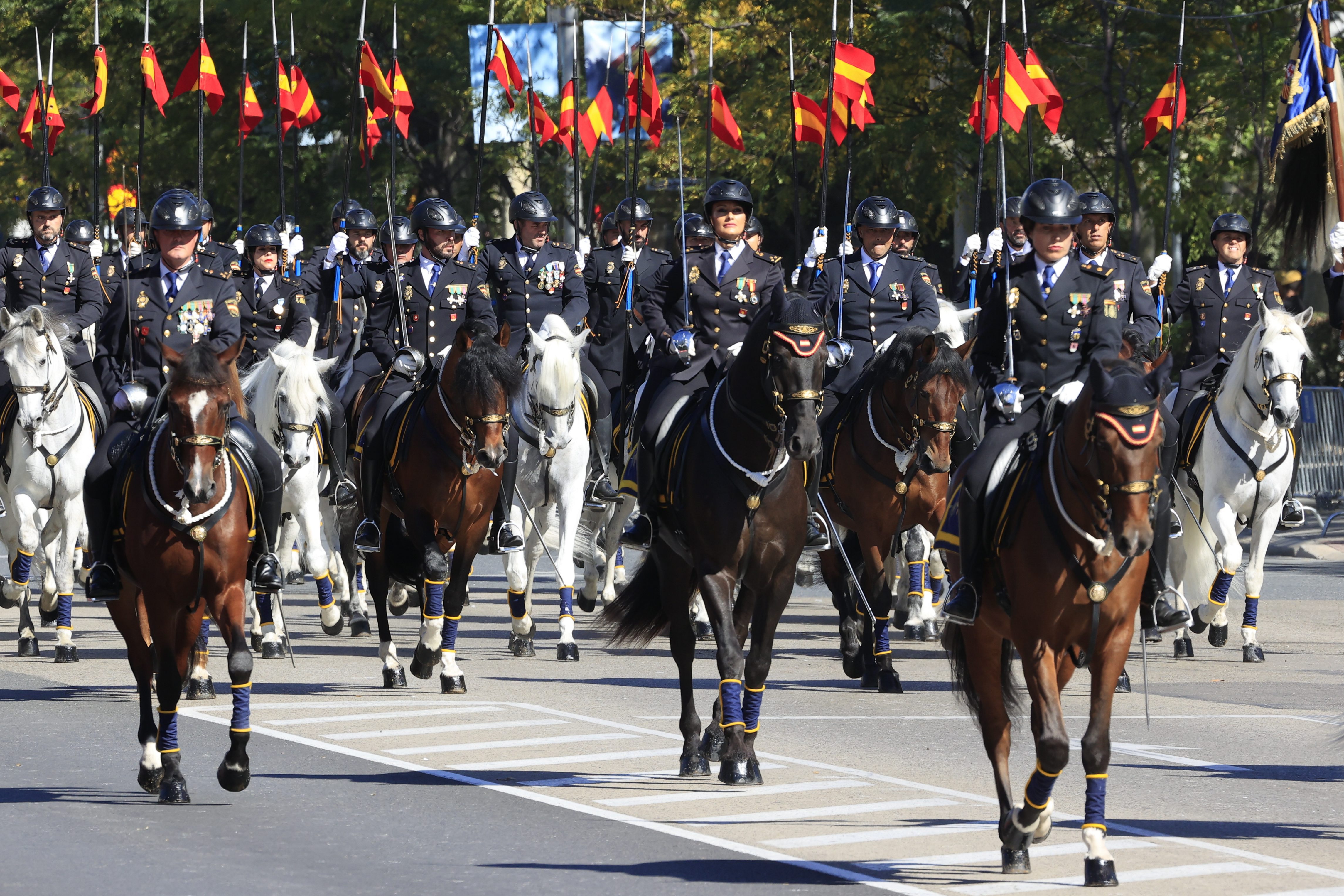 Horario y dónde ver desfile militar de las fuerzas armadas del 12 de ...