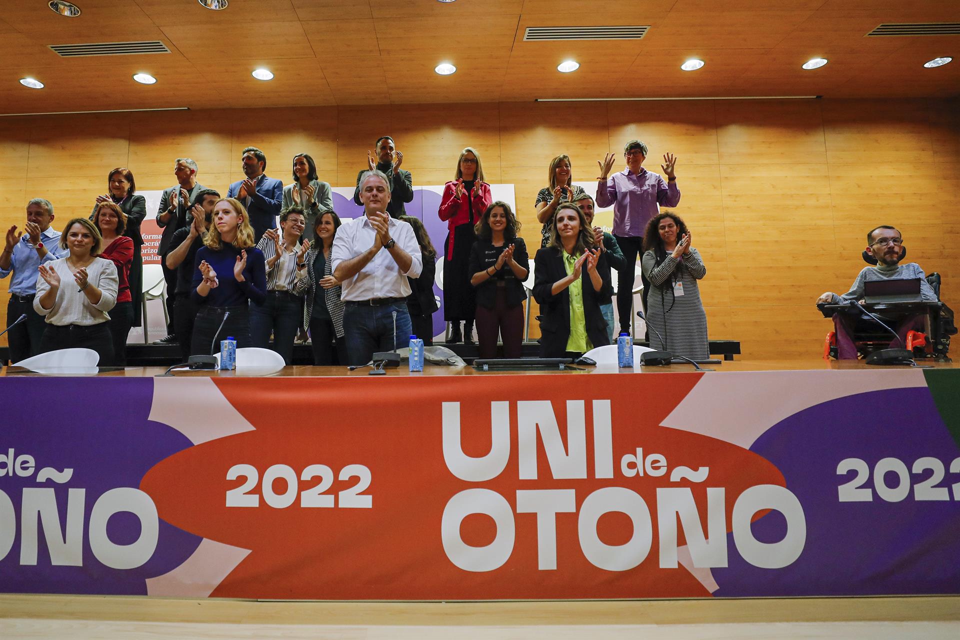 Podemos presenta a sus candidatos electorales y trata de proyectar ...