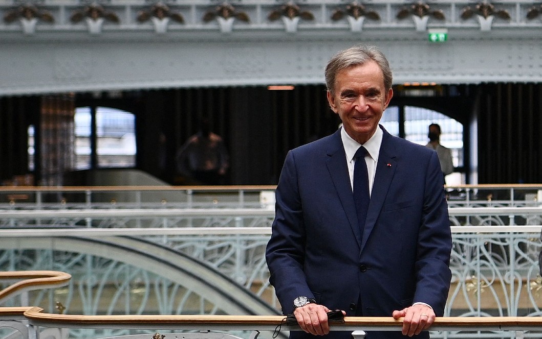 Bernard Arnault (LVMH) supera a Elon Musk como el más rico del mundo
