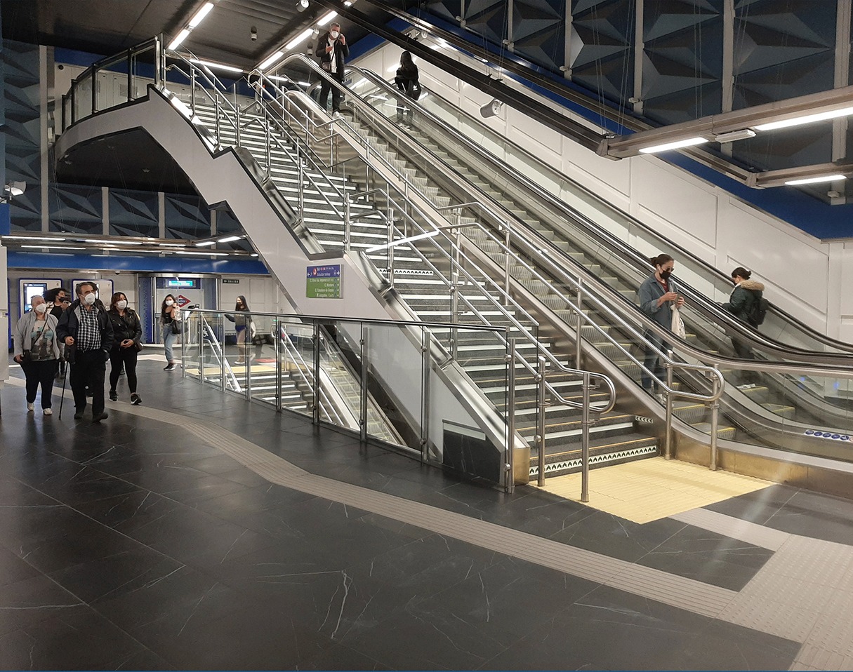 El Metro de Duque de Pastrana permitirá a los invidentes llamar al ...