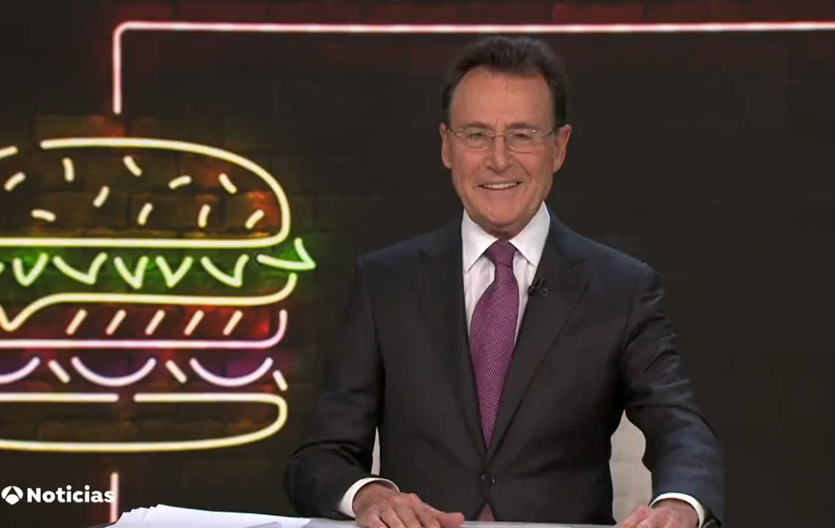 Matías Prats se viene arriba en directo con dos chistes seguidos que ...