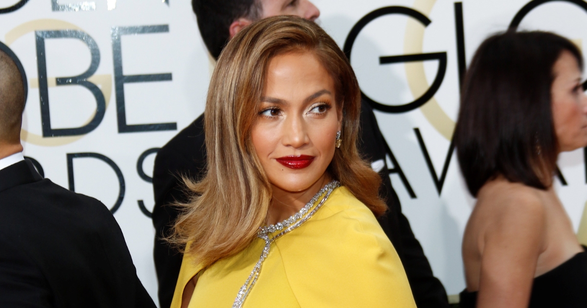 El vestido de Mango perfecto para las invitadas, inspirado en un look ...