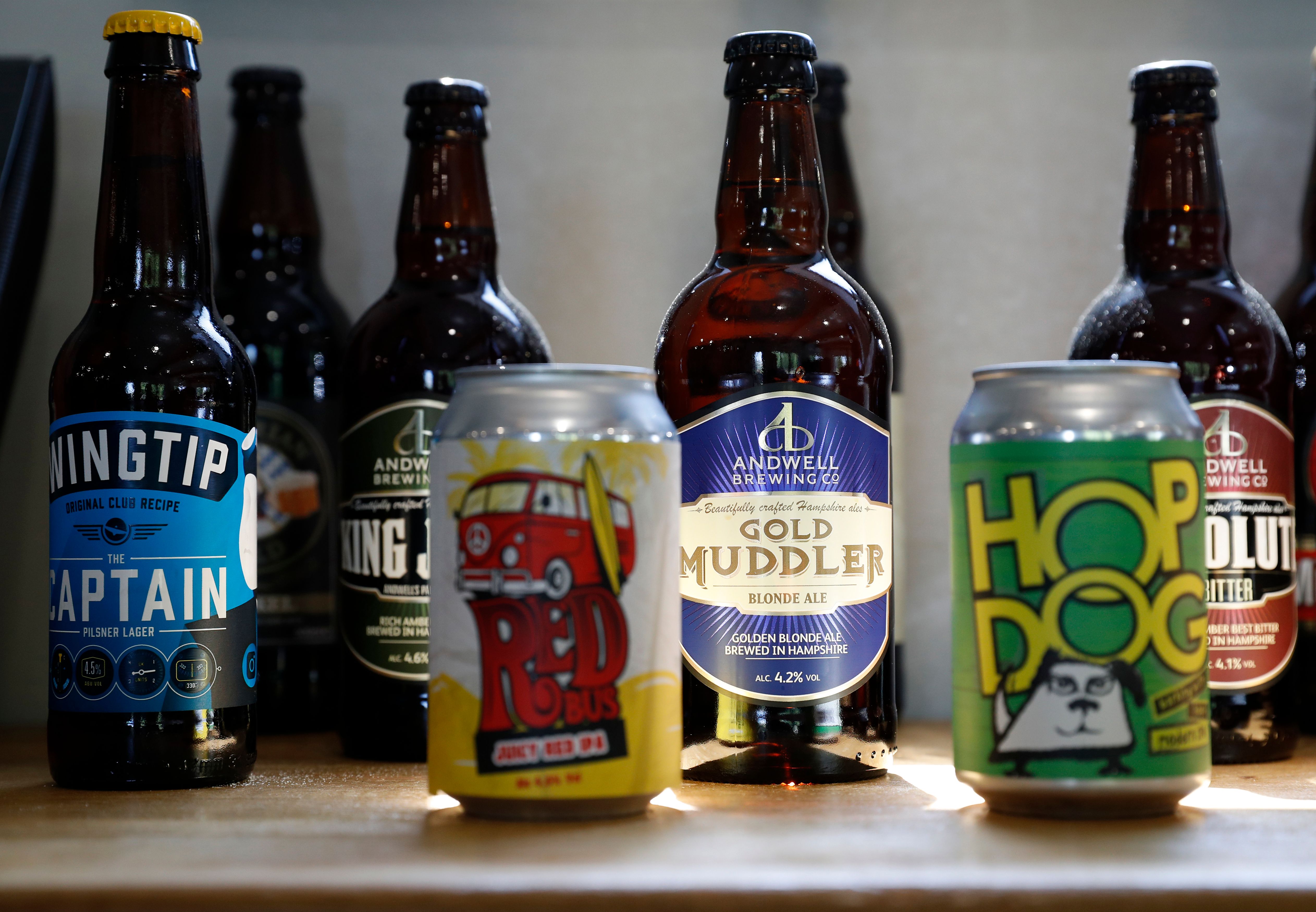 ¿Botella o lata? La ciencia responde dónde se conserva mejor la cerveza