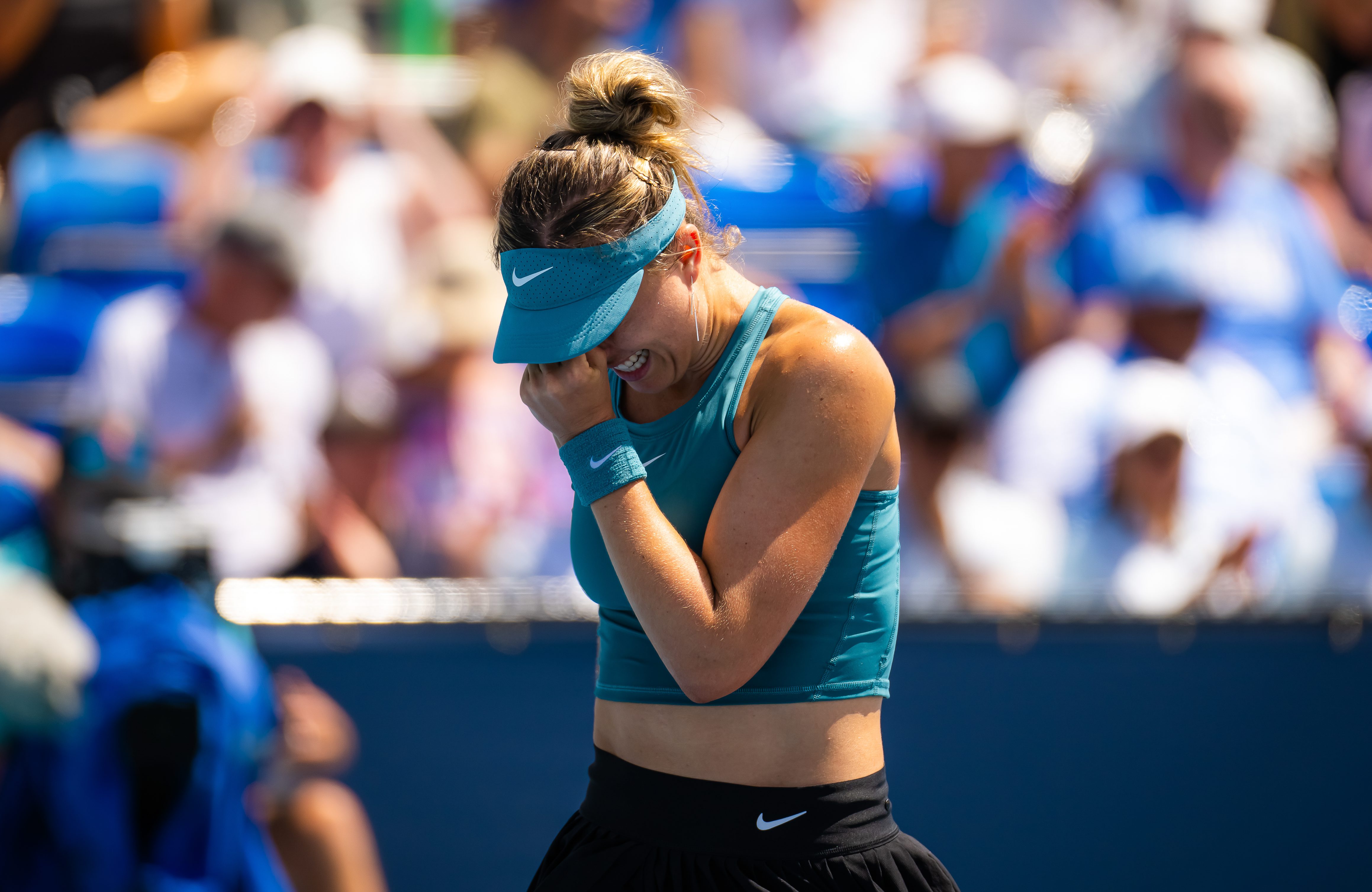 Badosa llega a los cuartos de Charleston tras derrotar a la rusa Shnaider