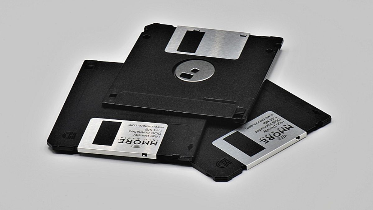 Esta ciudad aún usa disquetes para controlar sus trenes: modernizar el ...