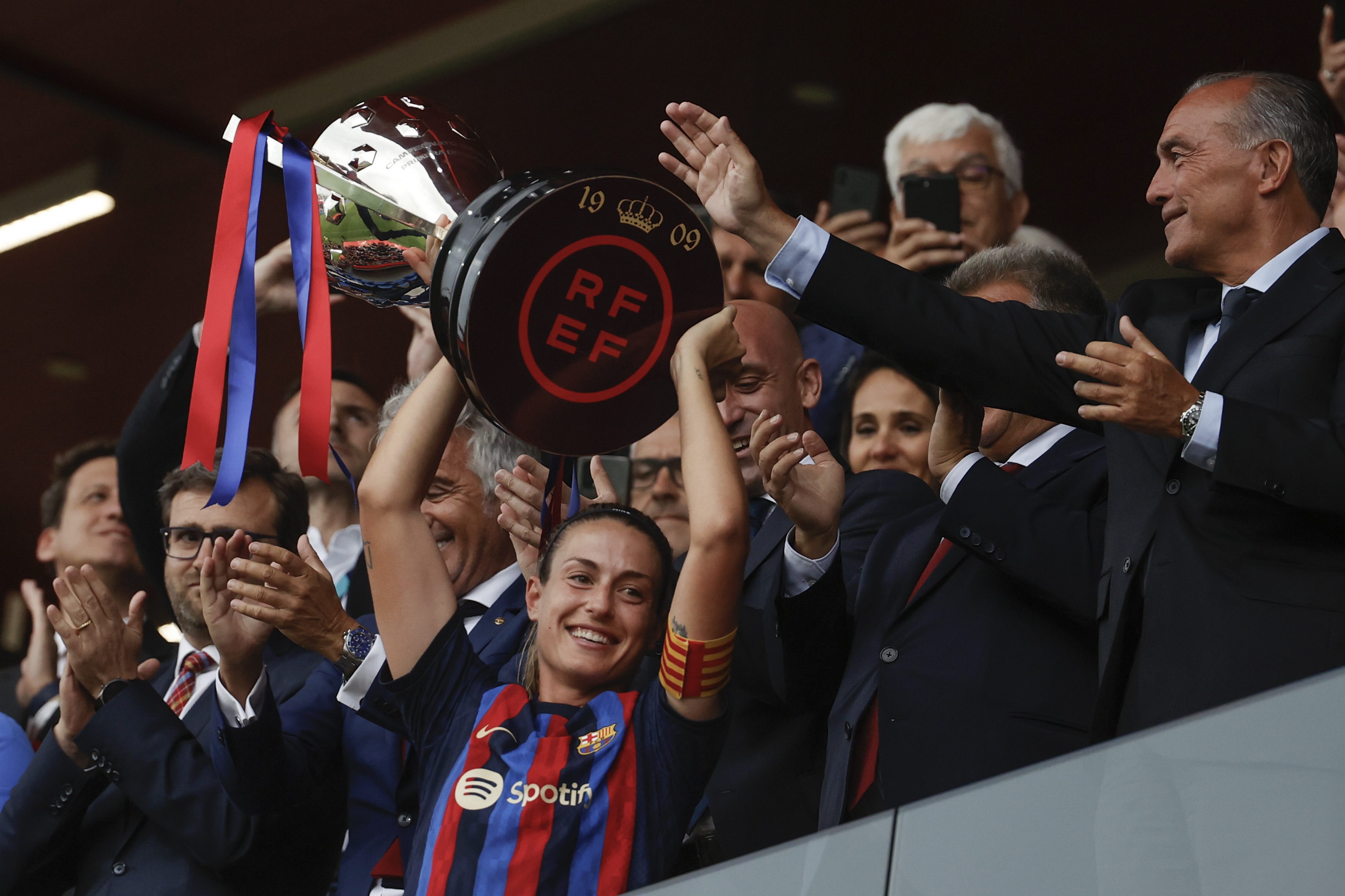 La gran fiesta del Barça femenino: ganan su octava Liga en casa... ¡Y ...