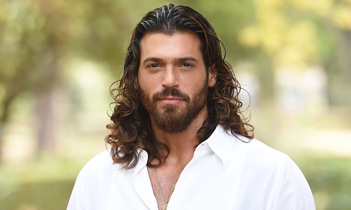 Can Yaman ¿extorsionado Por Una Fan Hay Imágenes Comprometidas